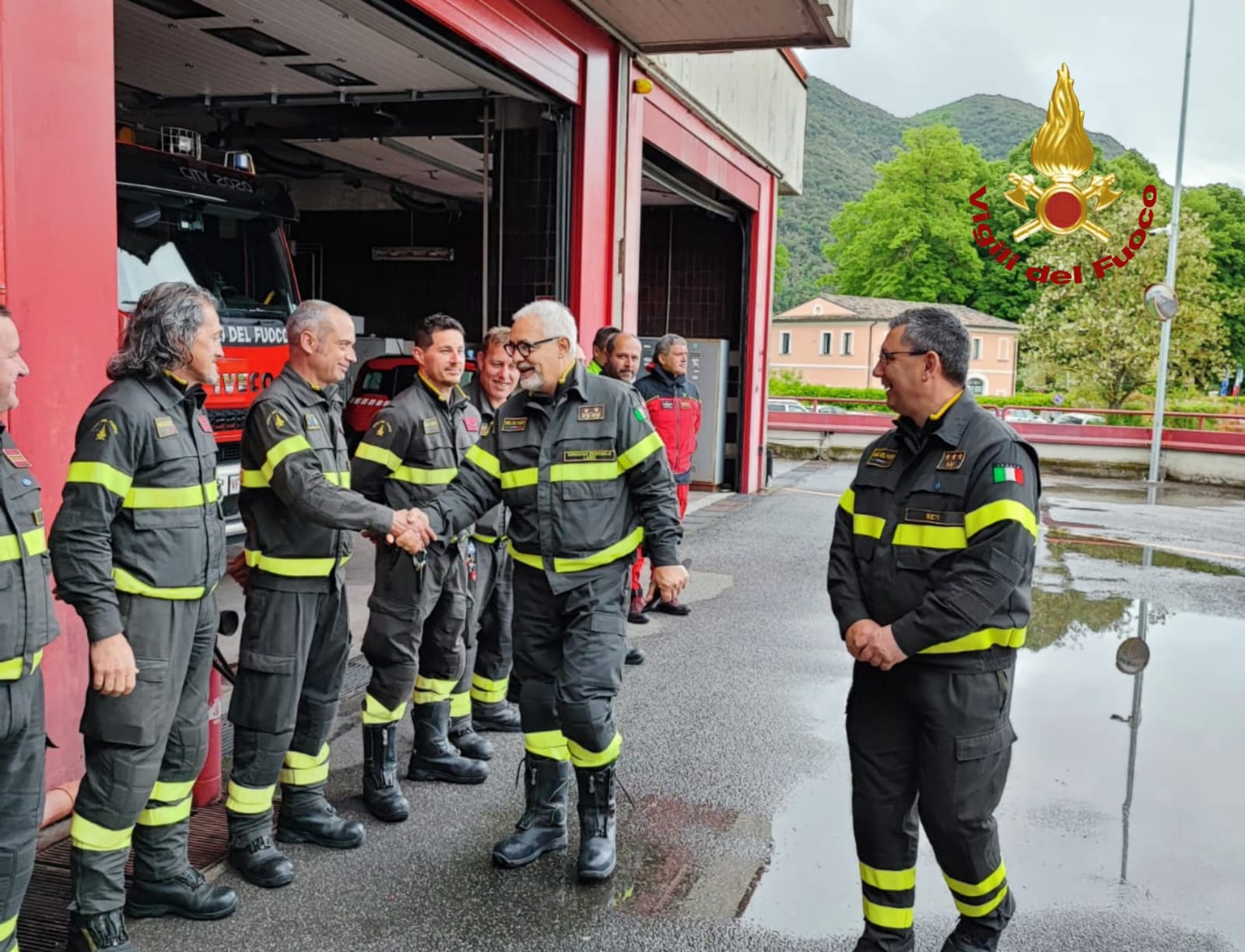 Il Direttore Regionale Vigili del Fuoco Lazio, Ing. De Bartolomeo, in ...