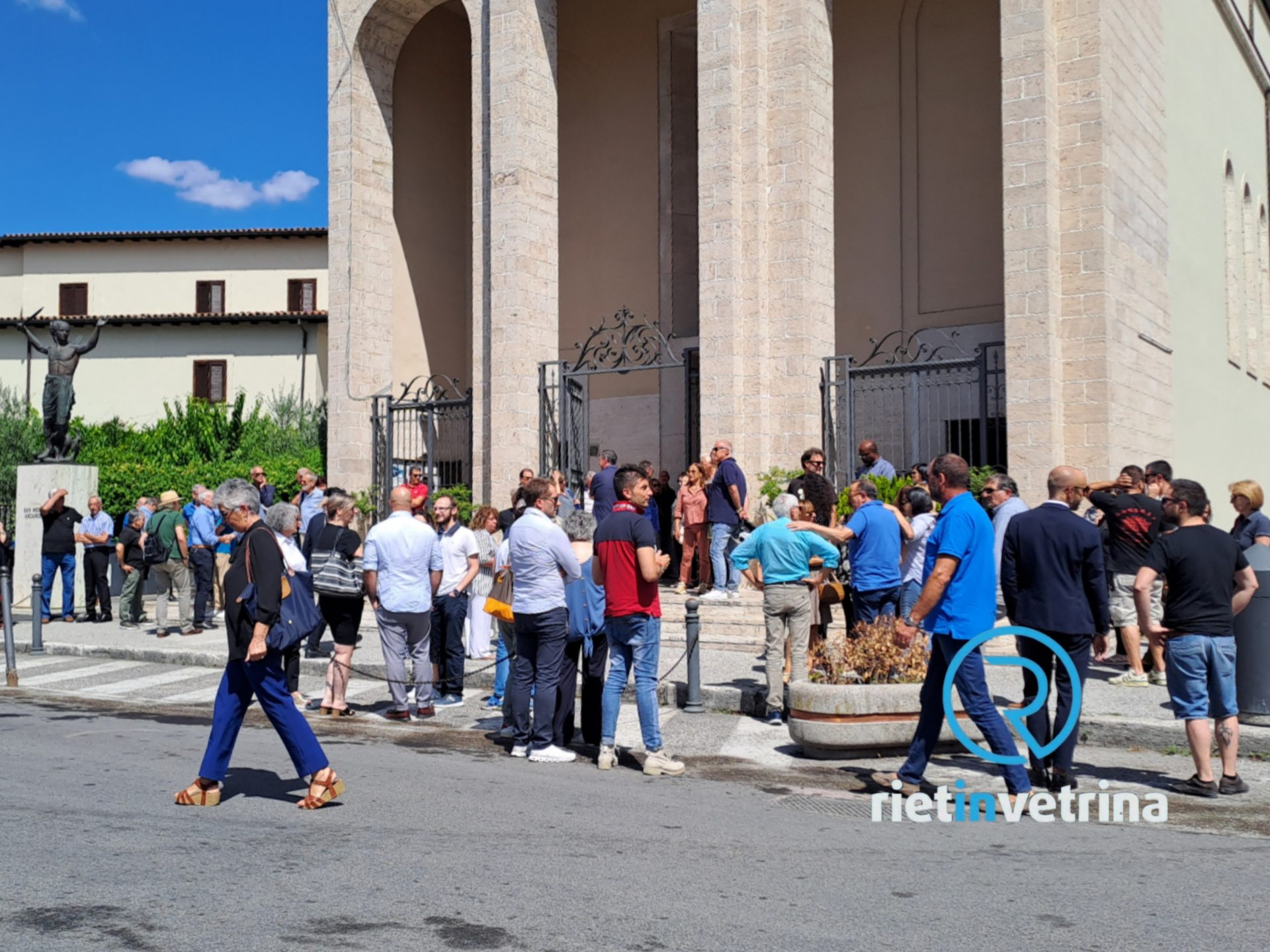 L'ultimo saluto a Marcello Moroni nella Chiesa di San Michele Arcangelo ...