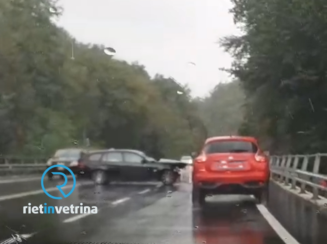 Auto contro guardrail sulla Salto Cicolana - Rietinvetrina Auto contro guardrail sulla Salto Cicolana - Rietinvetrina