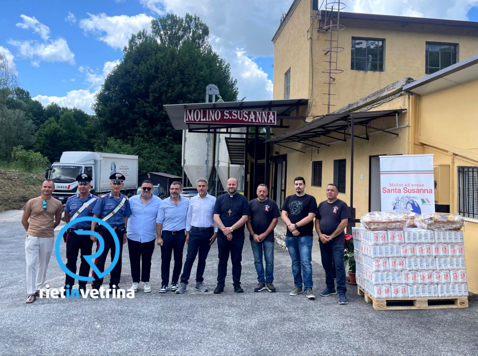 Il vescovo Vito Piccinonna visita il Molino Santa Susanna che dona due ...